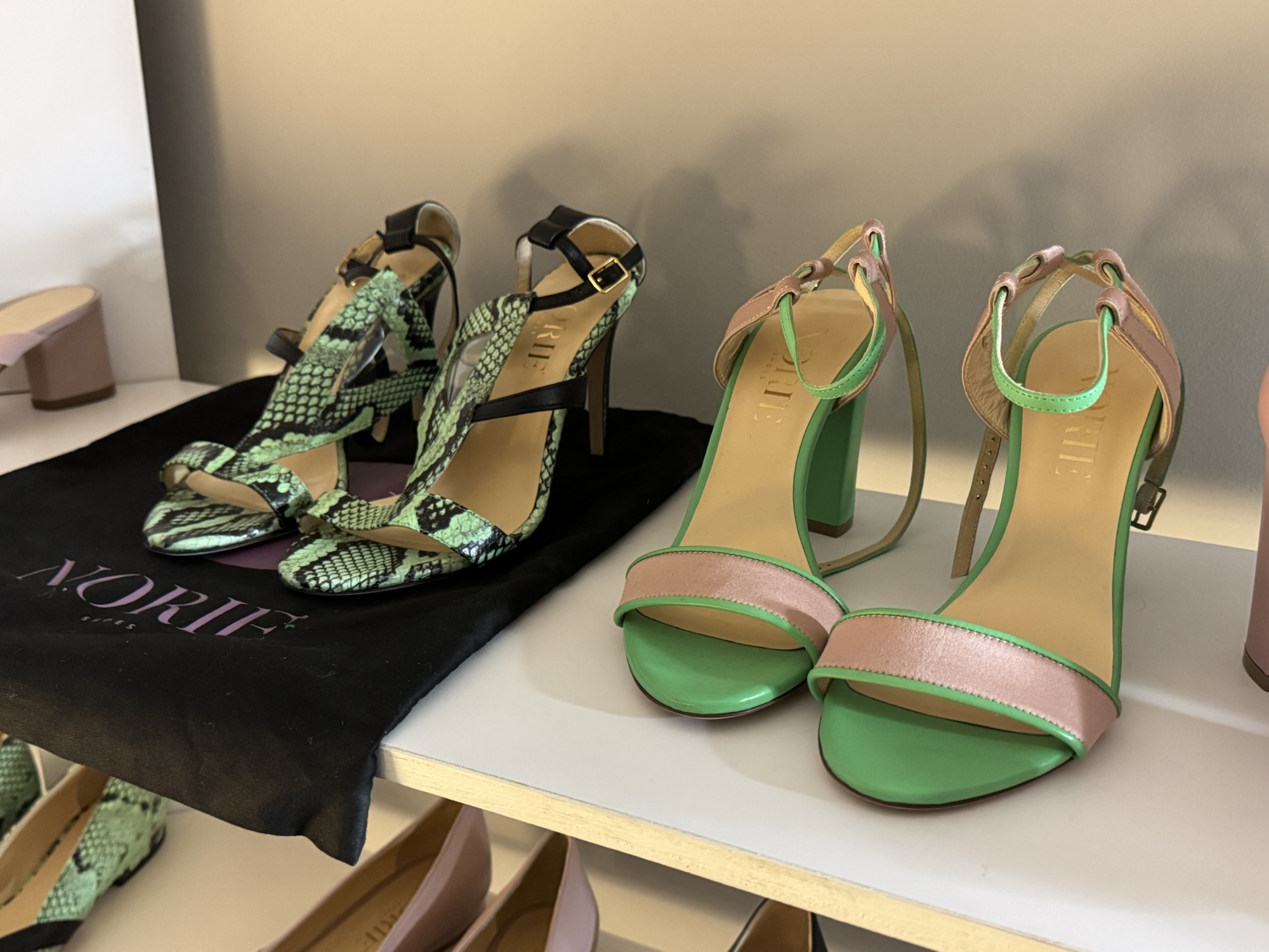 FSNYE commands style and comfort by Norie - DANIEL+LAUREN